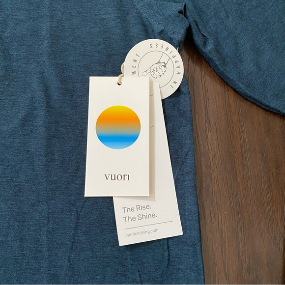 Vuori | Shirts | New With Tag Vuori Mens Crewneck Long Sleeve Mens Size ...